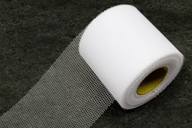 Rol met witte tule 20 meter - Partyversiering